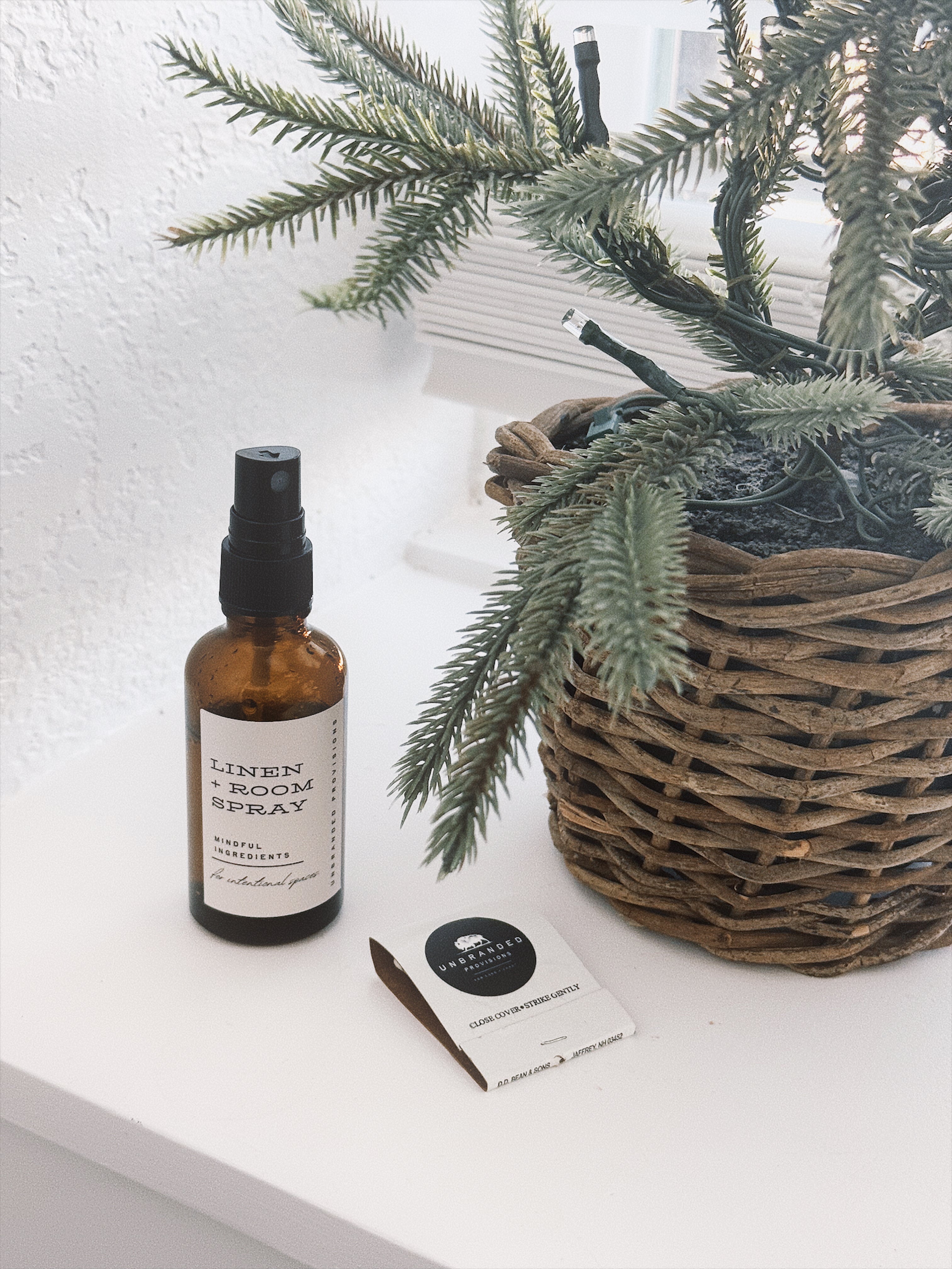 HOLIDAY Linen + Room Spray – Unbranded Provisions